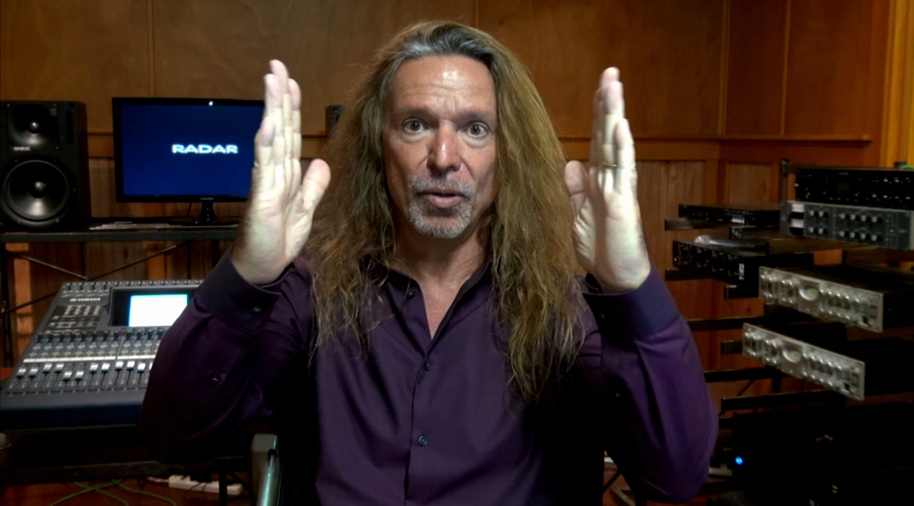 How To Hit High Notes - Sing Higher In 10 Minutes