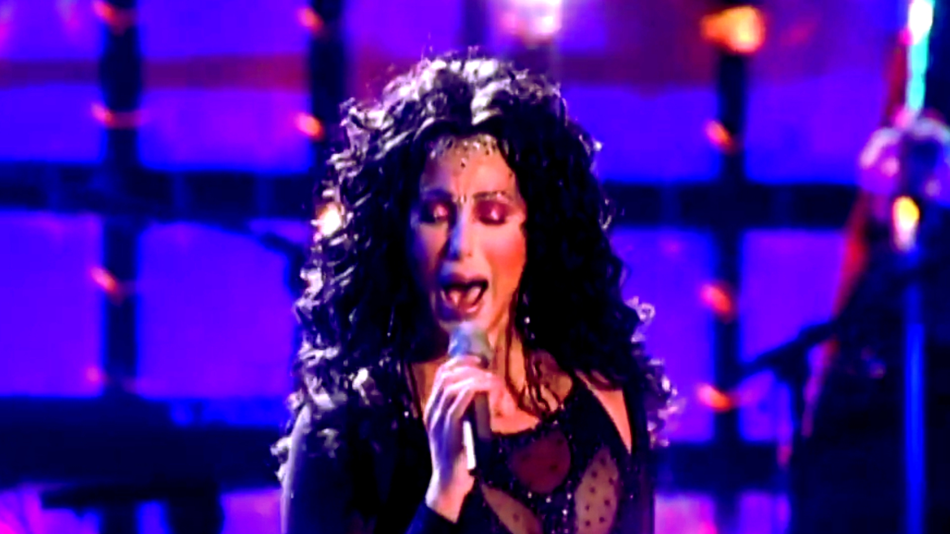CHER - What Makes This Singer Great? - KenTamplinVocalAcademy.com
