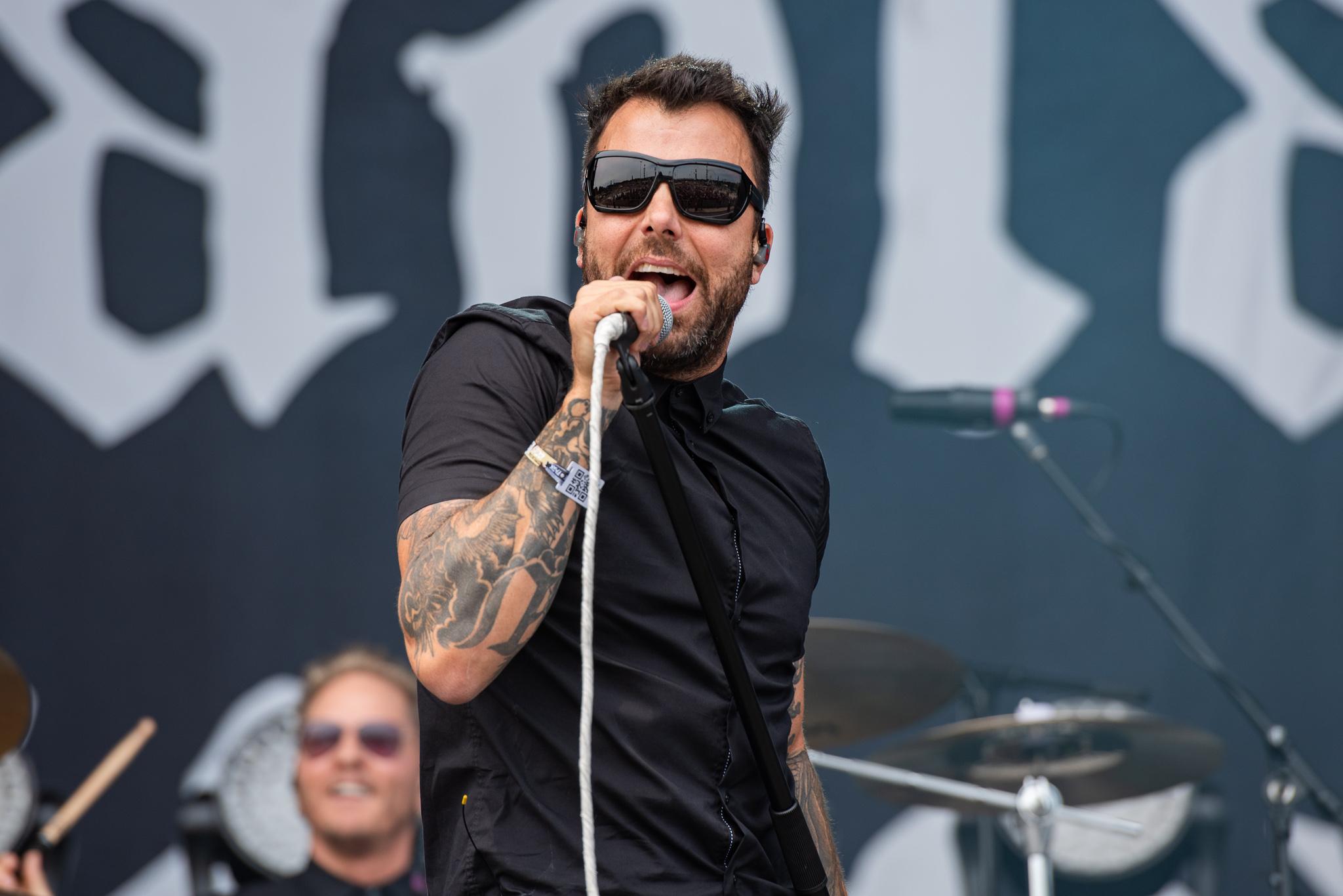 Discovering Deftones: The Definitive Guide to American Alternative Metal