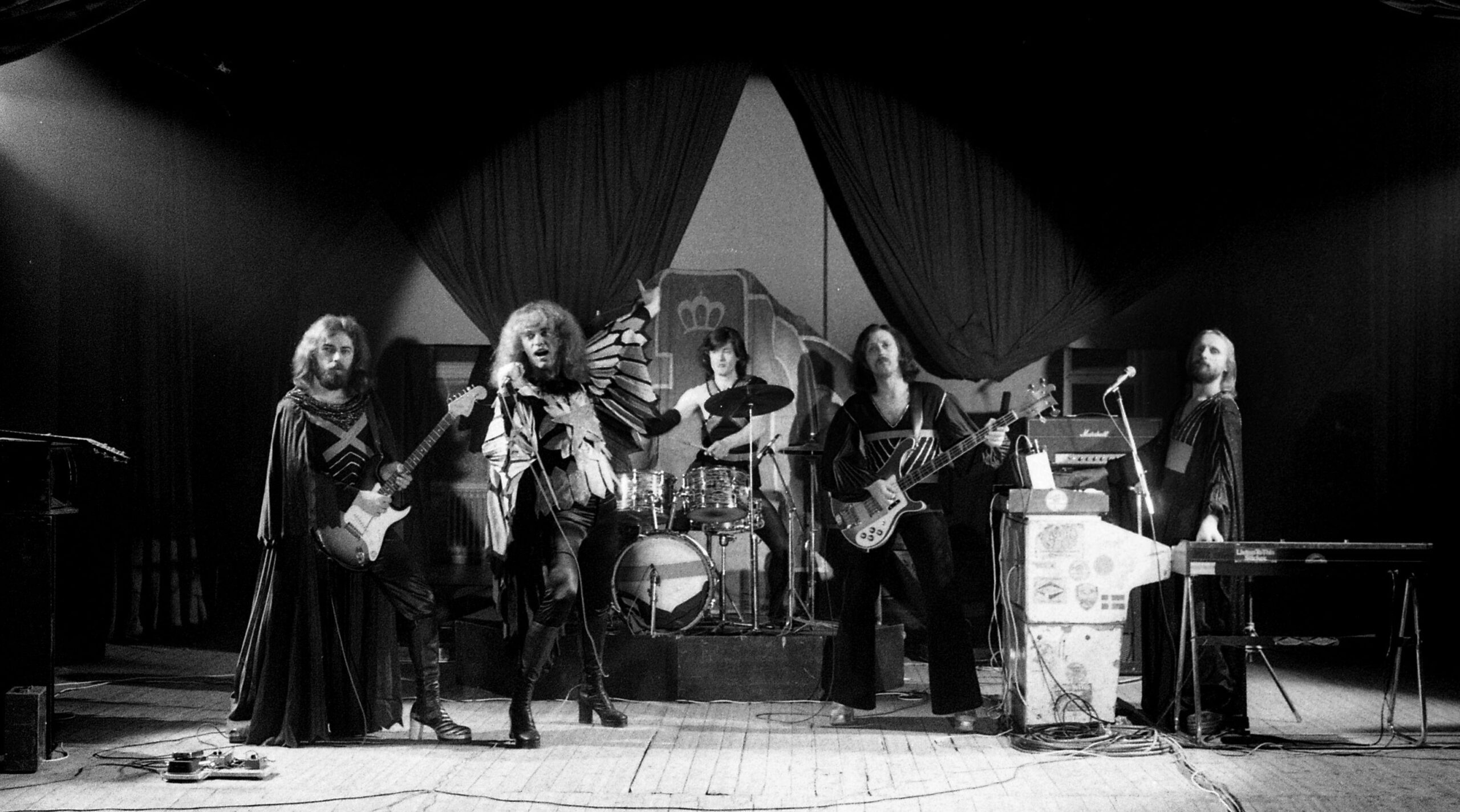 Legendary 70s Rock Singers: Shaping the Sound of an Era